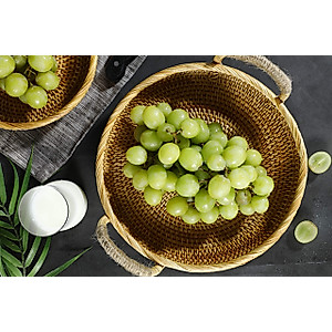 DECRAFTS Rattan Round Fruit Basket for Table Wicker Bread Tray with Handle for Serving Food, Crackers, Snacks (11inch D x 1.8inch H)