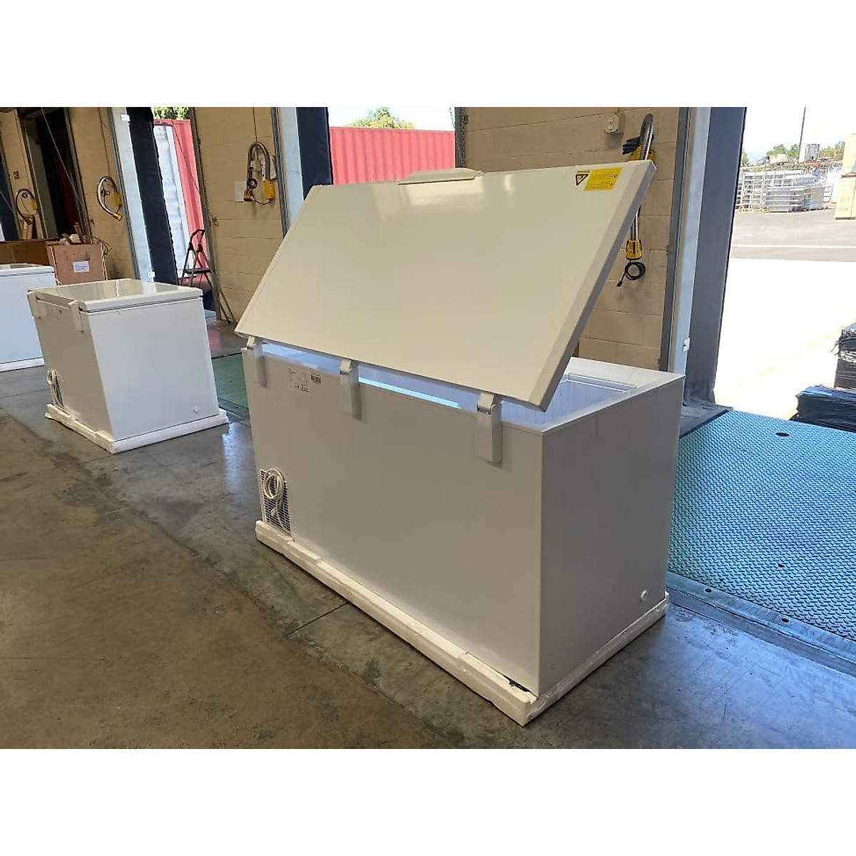 Commercial Freezer Ultra low temperature Chest Freezer NSF -65 degree C 12.9 cuft Tuna fish seafood Sashimi freezer 65w400