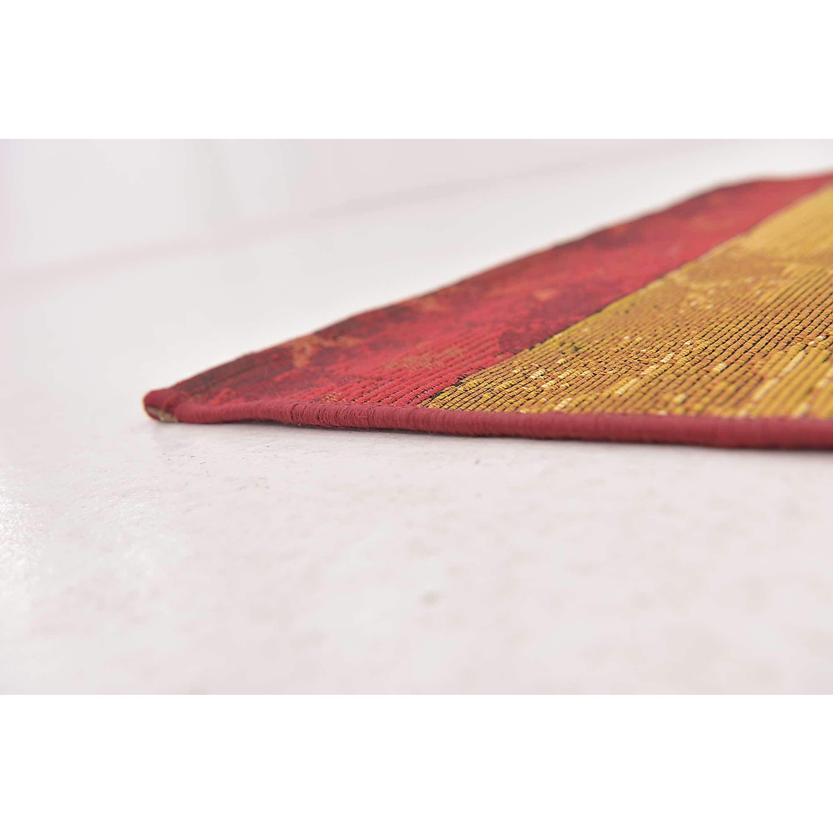 Unique Loom Outdoor Modern Collection Area Rug - Traditional (2' 2" x 3' 1" Rectangle, Multi/ Gold)