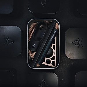 Überleben FIREKIT Survival Fire Starter Kit - All-in-One Fire Starting Kit w/Ferro Rod, Striker, Tinder Wick & Bellow, & Dry Kindling for Camping