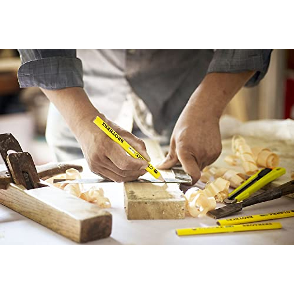 Clarke Brothers Carpenter Pencils Set of 6Pcs – Construction Pencils with Built In Spirit Level – Premium Carpenter Tools for Builders, Contractors, Enthusiasts – Durable Wood