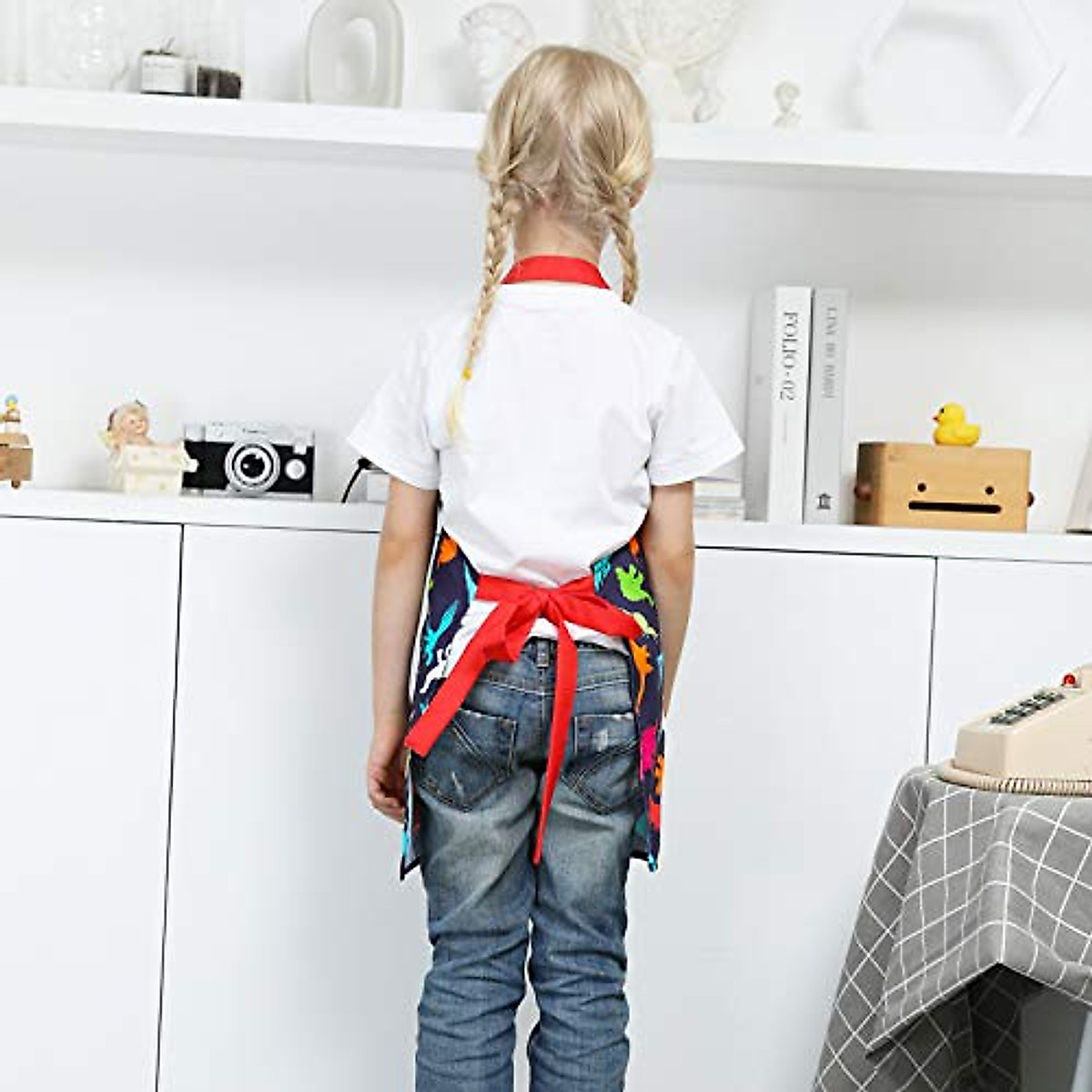 Nidoul Kids Apron for Boys Girls, Adjustable Childs Chef Apron with Pocket, Kitchen Bib Apron for Cooking Baking Art Painting Gardening-Dinosaur, 6-12Years