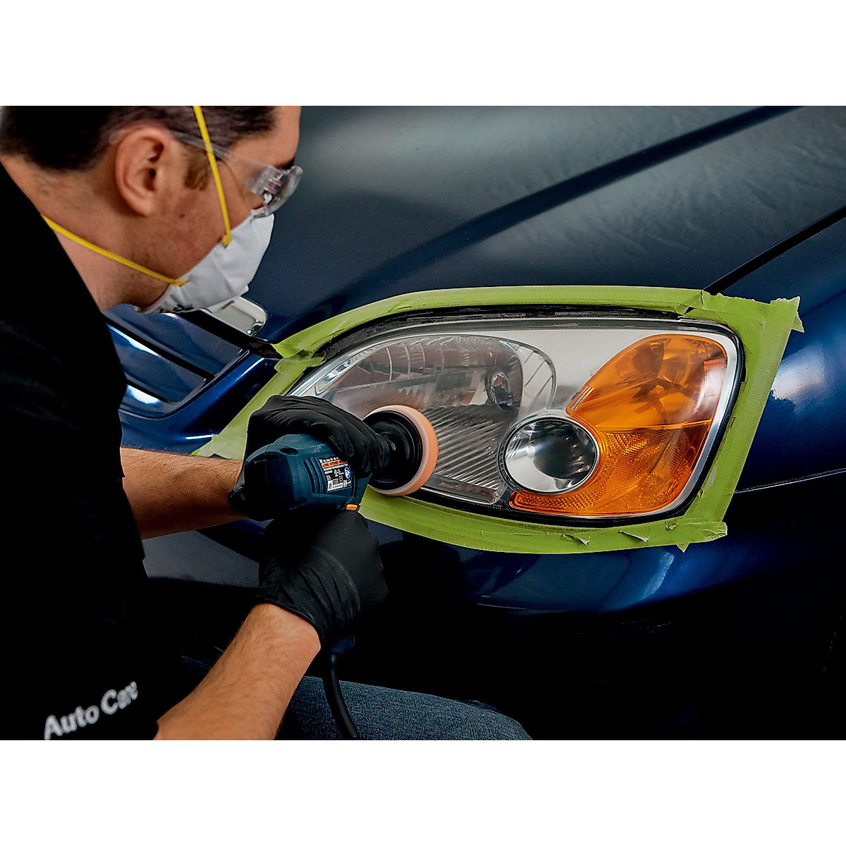 3M Ultra Headlight Restoration Kit, Contains Masking Tape, Light Sanding Discs, Wax Protectant and More, Use on Plastic Lenses Headlights, Taillights and More, Easy Heavy-Duty Restoration (39195)