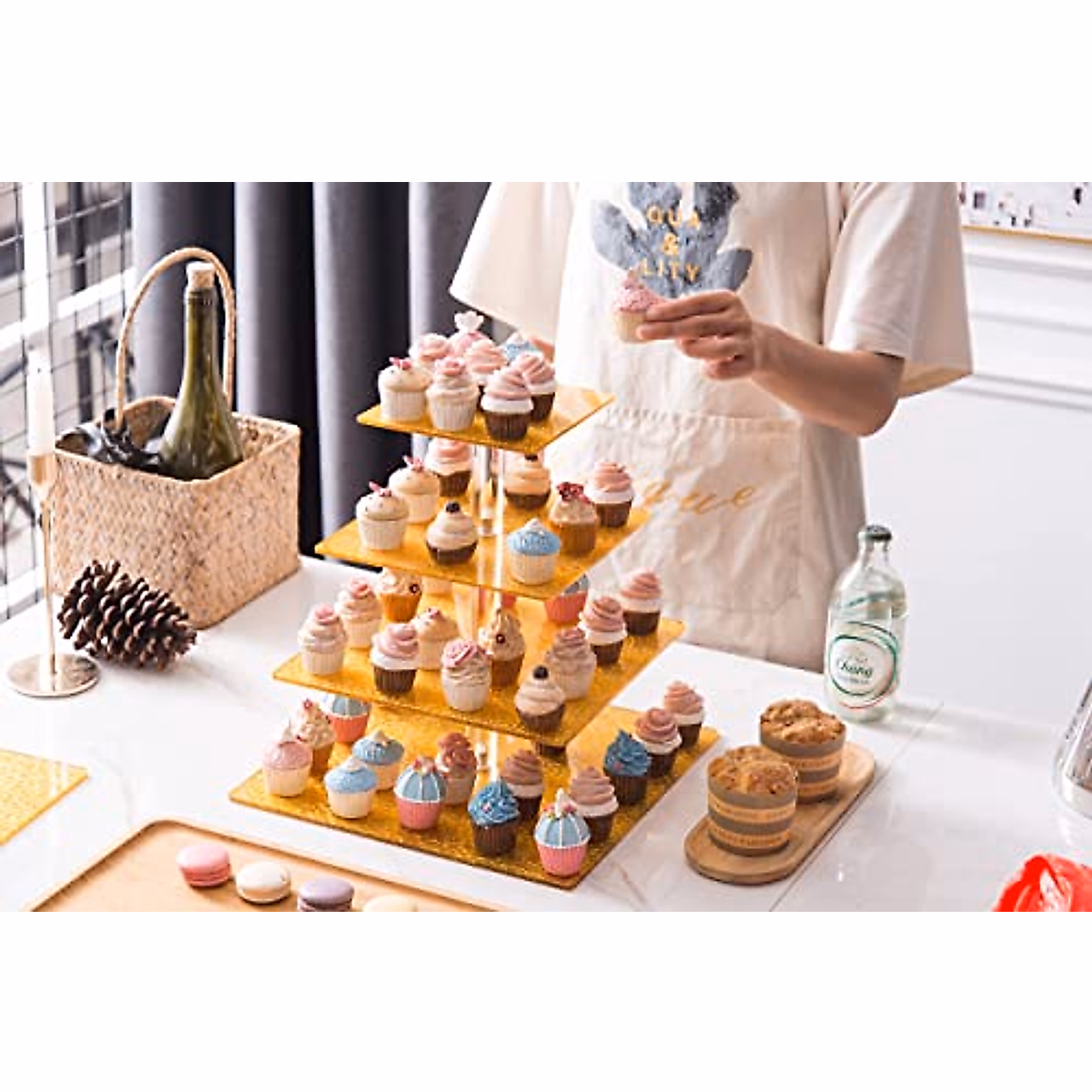 BLBYHO 4 Tier Gold Cupcake Stand, Acrylic Cupcake Tower Display Dessert Stand, Square Cupcake Stand Combo Set for Dessert Table Bases para Cupcake, Good for Birthday Party Wedding, Christmas