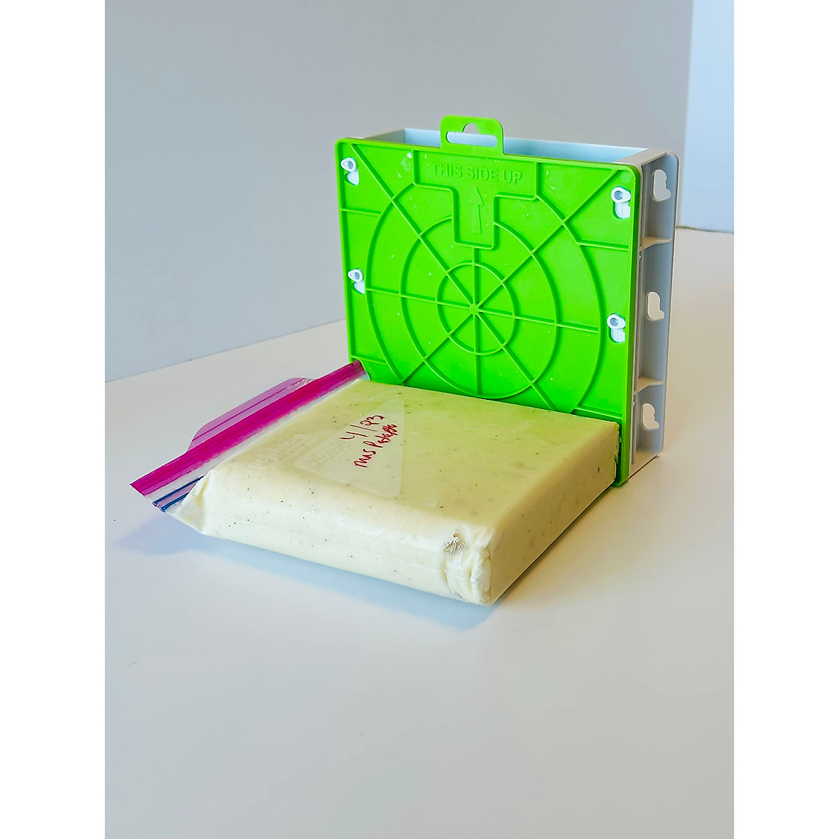 FreezeStax 1-Quart Expandable Starter Set. (3-4 Cup Set Capacity). Includes 1 individual 1-Qt Expander for 1-Qt (3-4 Cup) Freezer Bags. Add Optional, FreezeStax 1-Qt Expanders (listed separately).