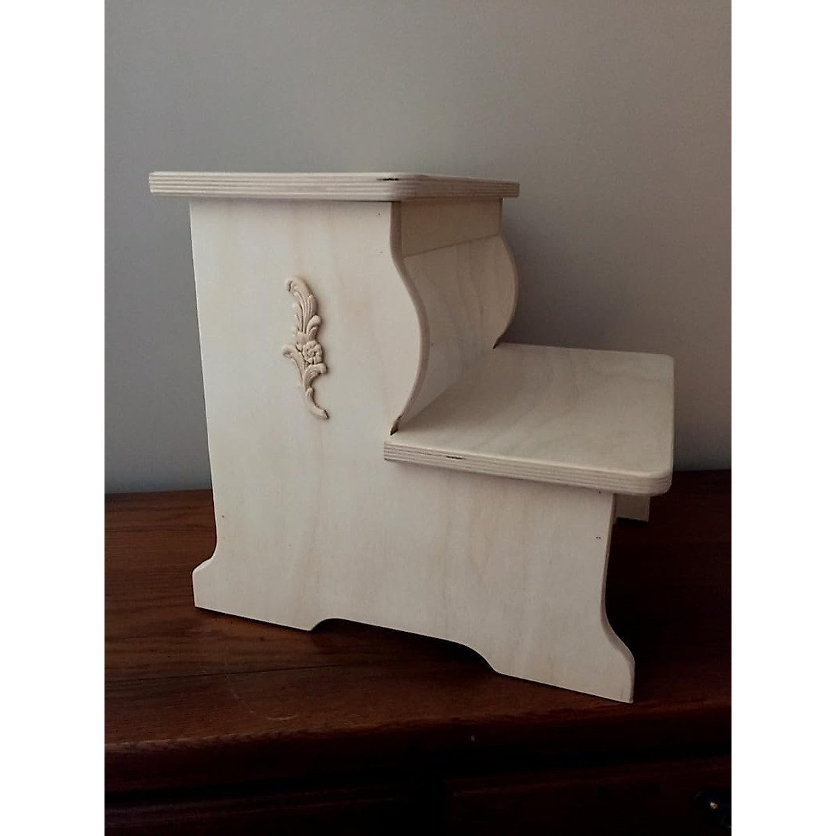 FAGDKC Step Stool - Sanded Finish W/Ornate