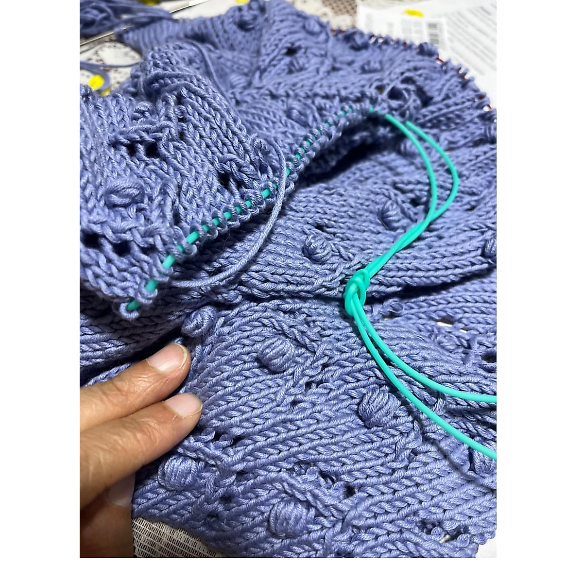 MeyaGo 2PCS Silicone Knitting Stitches Holder Barber Cord Stitch Markers Knit Stiches Keeper Silicone Knitting Cords with Knitting Needle Stoppers in a Storage Tin