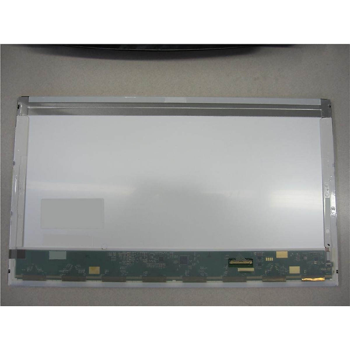HP PAVILION DV7-3079WM LAPTOP LCD SCREEN 17.3" WXGA++ LED DIODE (SUBSTITUTE REPLACEMENT LCD SCREEN ONLY. NOT A LAPTOP )