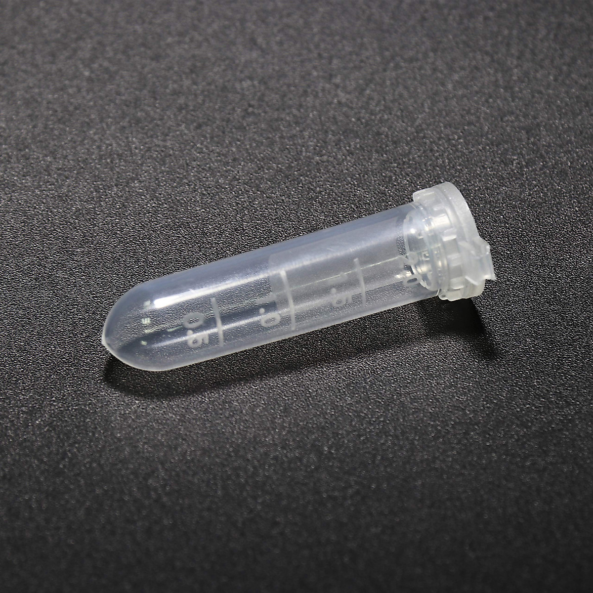 ULAB Scientific Autoclavable Microcentrifuge Tubes 2ml with Hinged Lid, Falcon Tube, Frosted Writing Area, Polypropylene Graduated, Pack of 500, UCT1004