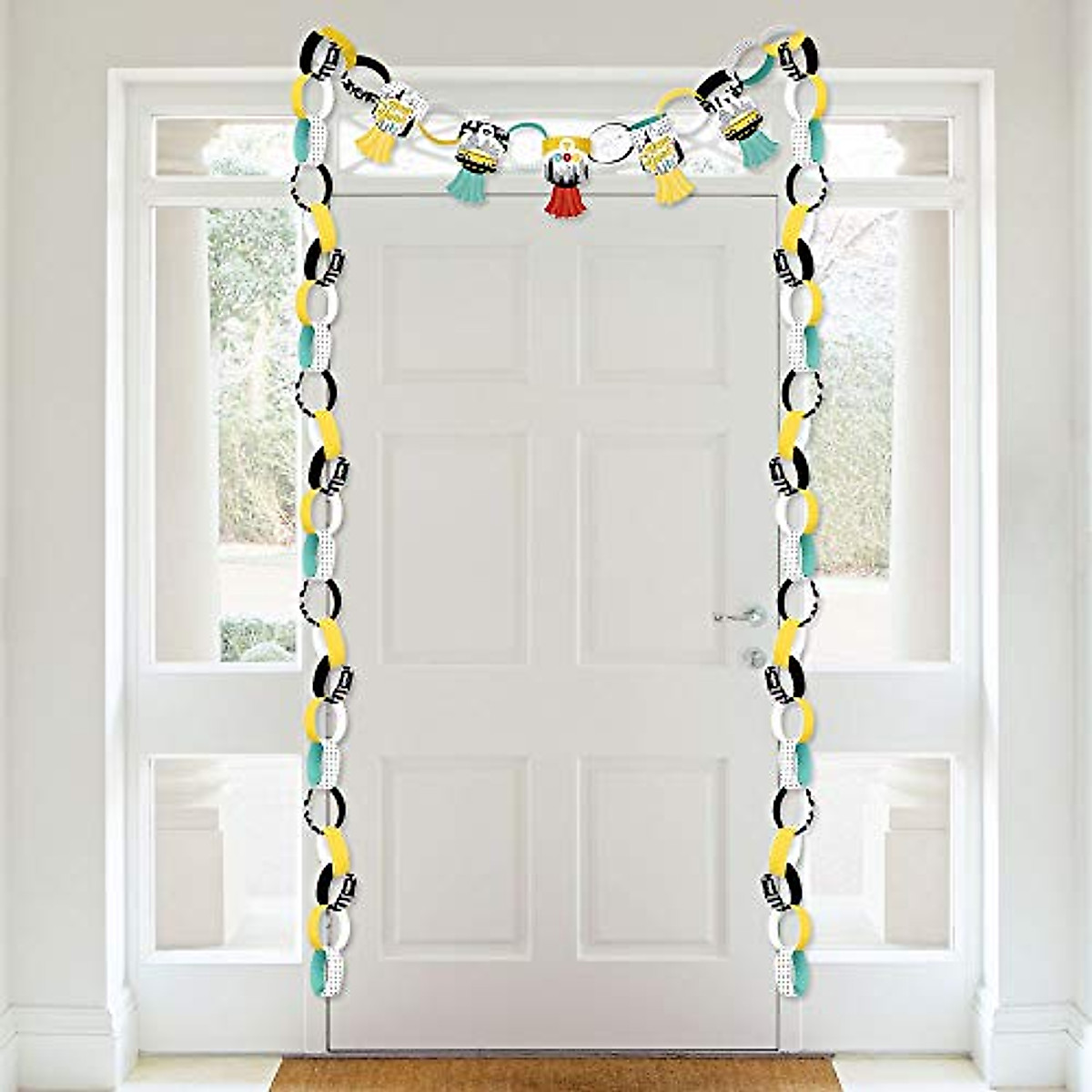Big Dot of Happiness NYC Cityscape - 90 Chain Links and 30 Paper Tassels Decoration Kit - New York City Party Paper Chains Garland - 21 feet