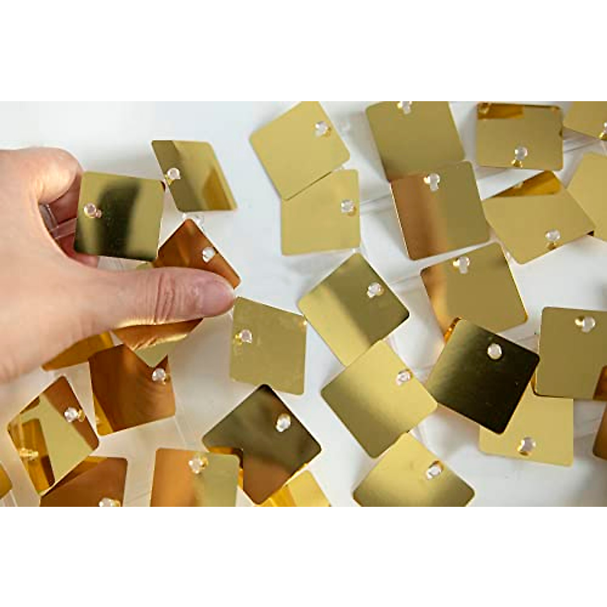 Kate 24pcs/Set Assembled Light Gold Shiny Sequins Wall Backdrop Panels Shimmer Photography Props for Birthday Wedding Party Decoration 30x30cm