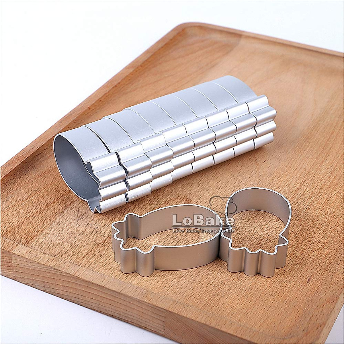 LoBake Pineapple shape Aluminium Press Cookie Cutter with Handle Stamp Metal Biscuit Mold Fondant Presser for Baking Set