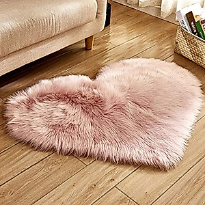 Nuxn 40 x 50cm Heart Shape Faux Sheepskin Rug Soft Long Plush Fluffy Shaggy Carpet Area Mats Rugs Bedroom Sofa Decorative Floor Carpet