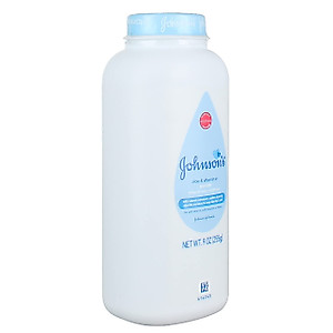 Johnson's Baby Powder with Naturally Derived Cornstarch Aloe & Vitamin E, Hypoallergenic, 9 oz (Pack of 3)