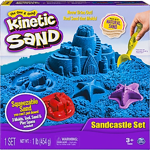 Kinetic Sand - Sandcastle Set with 1lb of Kinetic Sand and Tools and Molds (Color May Vary)
