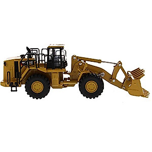 1:64 Scale Caterpillar 988H Wheel Loader - Construction Metal Series by Diecast Masters - 85697 - Functioning Arm and Bucket - Play and Collect - Made of Diecast Metal with Some Plastic Parts
