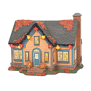 Department 56 Snow Village Halloween Trick or Treat Lane Peanuts House Lit Building and Accessories Set, 6.57 Inch, Multicolor