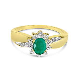 Direct-Jewelry 10k Yellow Gold Oval Emerald And Diamond Ring (Size 9.5)