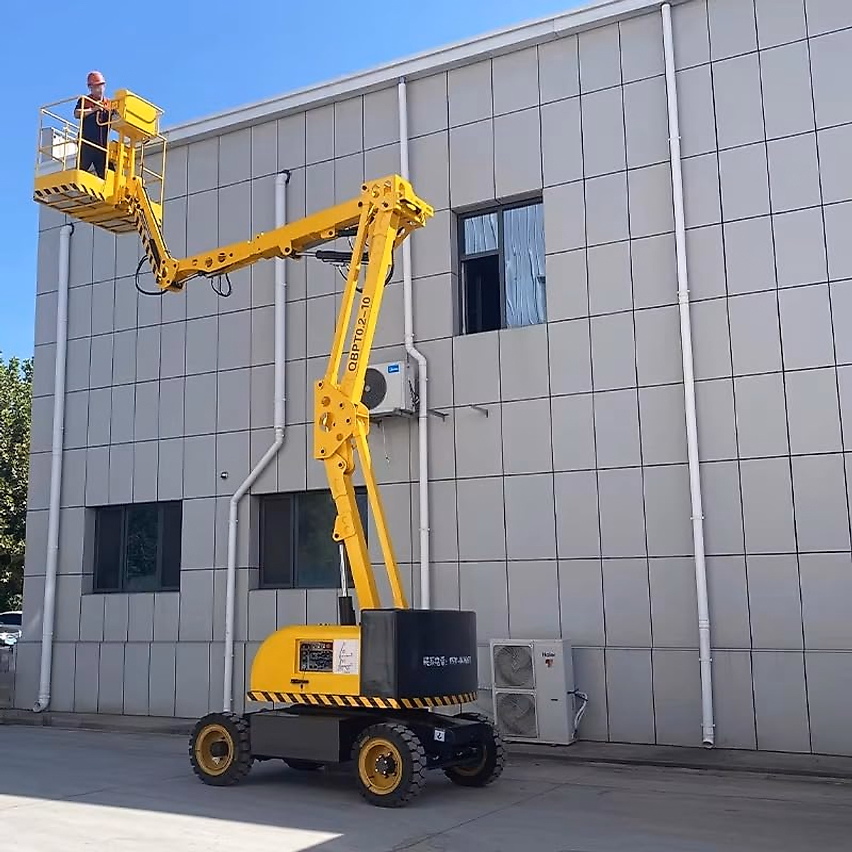 Rough Terrain Lift, Folding Aerial Lift, Hydraulic Forklift, High Reach Forklift, Rotating Boom Lift