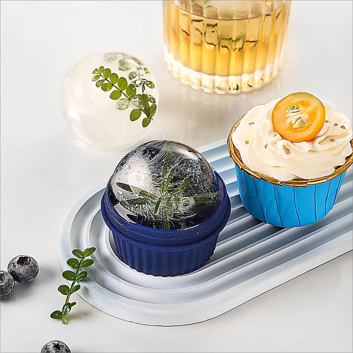 Whiskey Silicone Ice Tray，Ice Cube Maker Tray，With Lid, Reusable，Cake Ice Ball/Ice Grid/Ice Cube Mould，Home Ball Ice Maker， Creative Gift for Family and Friends