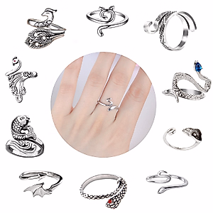 DEPAADER 10 Pcs Crochet Ring - Adjustable Crochet Ring Finger Yarn Guide Knitting Tension Rings for Crocheting Cat Snake Yarn Ring for Women