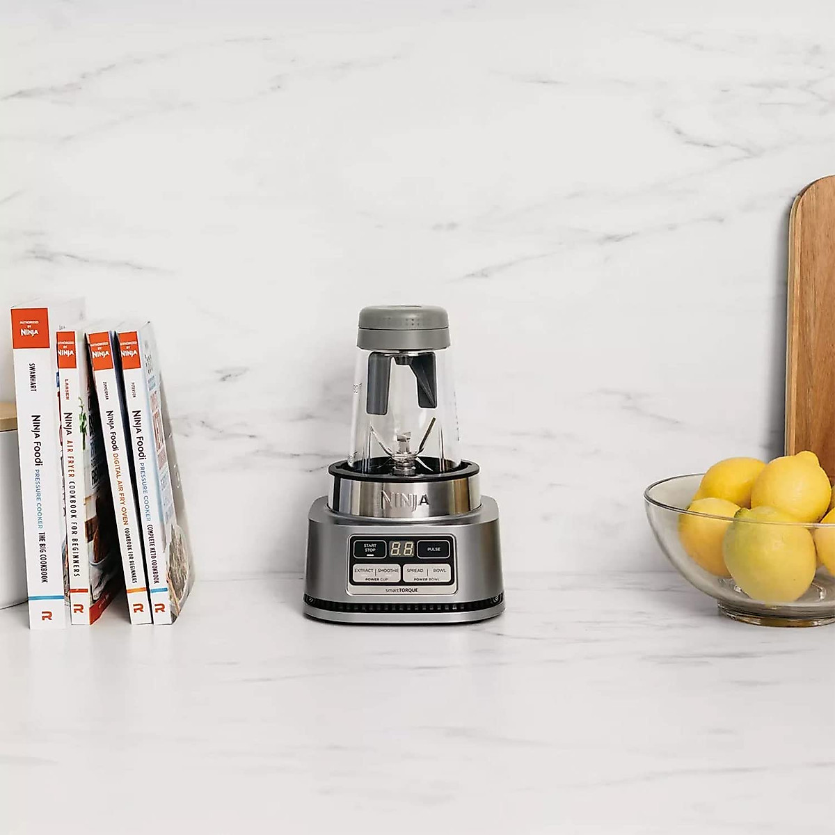 Ninja Foodi SS100 Stainless Steel Smoothie Blender Bowl Maker and Nutrient Extractor with 24-Oz Nutrient Extraction Cup, To-Go Lids and Hybrid Blades