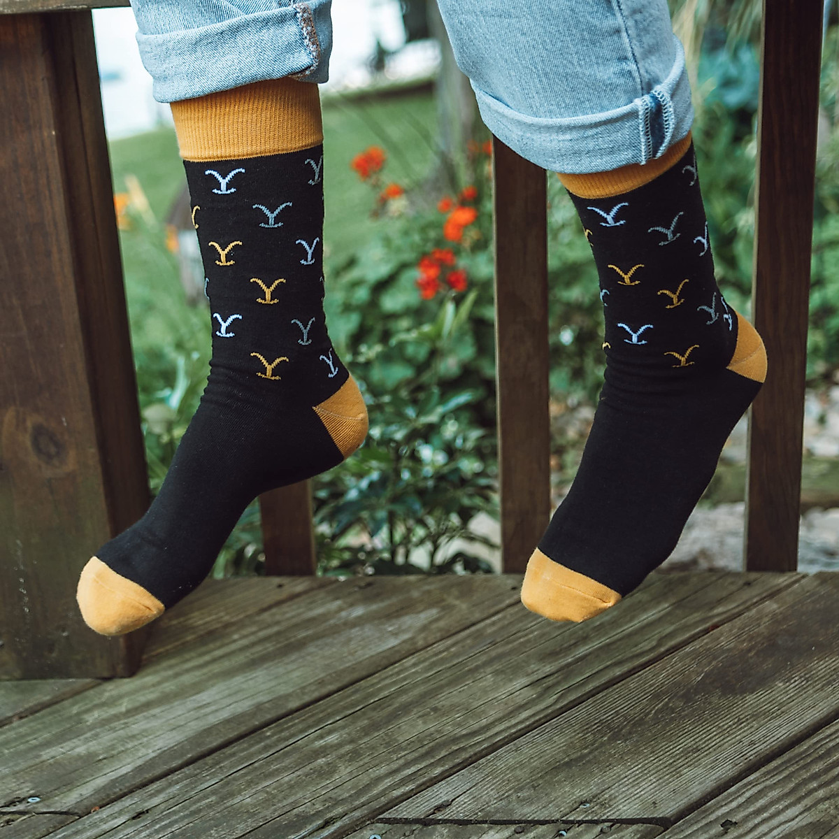 Yellowstone Dutton Ranch Black/Yellow Socks - Officially Licensed