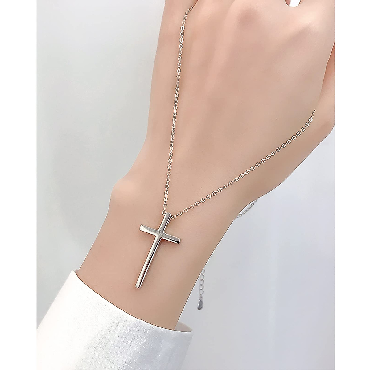 XOYOYZU Small Cross Pendant Necklace for Women Simple Cross Necklaces Mothers Day Birthday Jewelry for Women