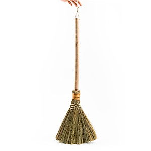 MISCRANAST. Small Natural Whisk Broom with Wood Handle Retro Nature. Vietnamese Soft Straw Broom for Cleaning. Use it as a Decoration, Wedding, Witch Broom, Broomstick Halloween, Mini Straw Broom