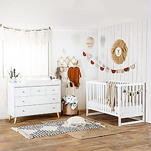 dadada Baby’s 3-in-1 Austin Convertible Crib - Newborn Essentials Baby Bed Fits Standard Crib Mattress - Adjustable Bed Base - White