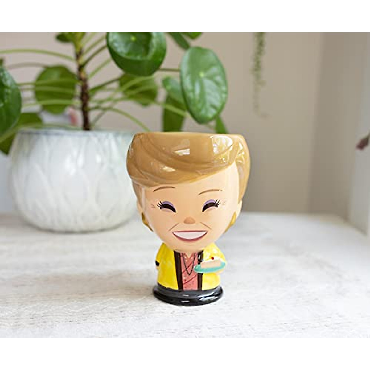 YuanKanJu Cupful of Cute The Golden Girls Blanche 16-Ounce Ceramic Mug | Tumbler Cocktail Glasses, Margarita Cup Drinkware For Home Barware Set | Official TV Show Comedy Collectible