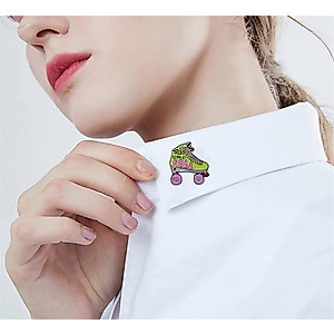 This is how I roll roller skates enamel pin retro skating brooch funny puns Roller Derby badge vaporwave aesthetic 80s kids gift