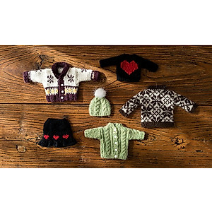 YUYOYE 100% Merino Wool Yarn for Crochet and Knitting, Fingering Weight, Luxurious Soft Handmade Knitted Yarn (06-Navy Blue)