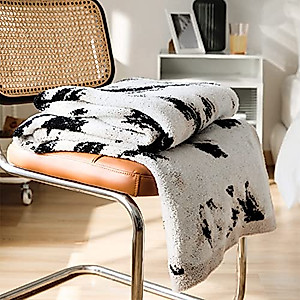 YIRUIO Cheetah Print Throw Blanket Cozy Warm Super Soft Fuzzy Knitted Cream Black for Chair Bed Sofa Couch Travel Gift (Snow Cheetah