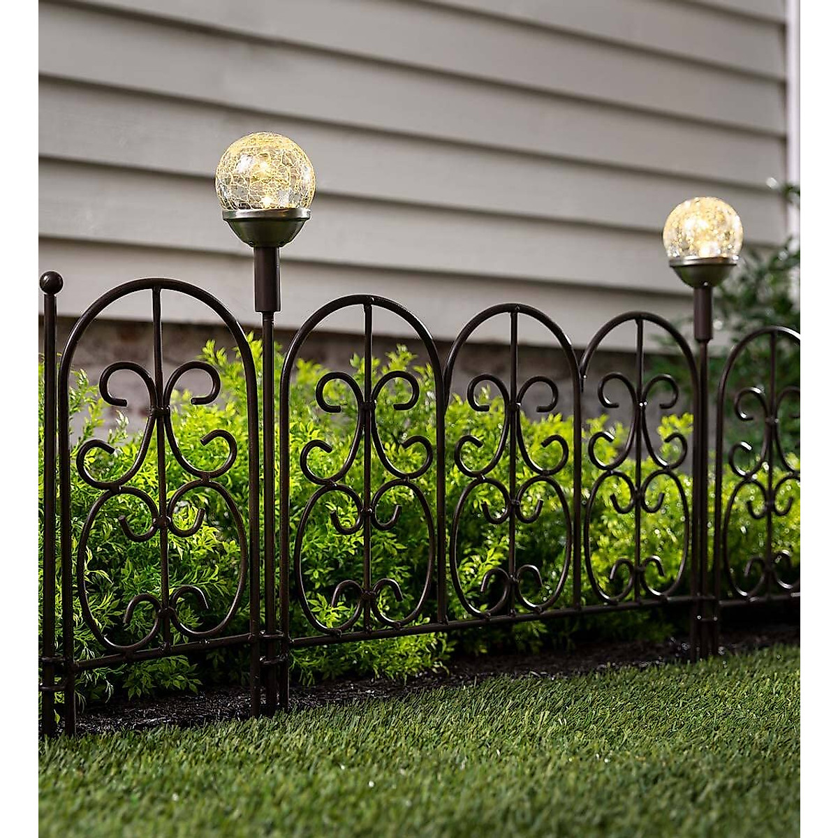 Plow & Hearth Montebello Decorative Metal Garden Edging with Crackle Glass Solar Lights, Outdoor Lighting Solutions, Six 18" L x 18" H Sections and Two 6" L x 18" H Sections