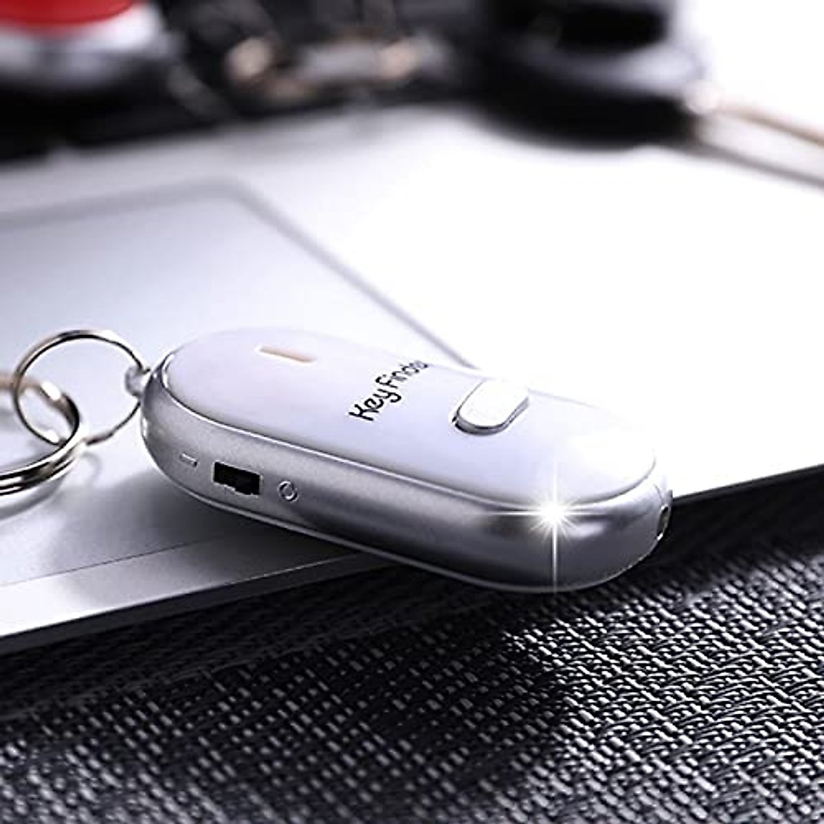 1 Pieces Key Finder KeyTag LED Light Remote Sound Control Lost Key Finder with 1 Pieces Keychains Key Locator Device Phone Keychain for Child Elderly Pet Luggage