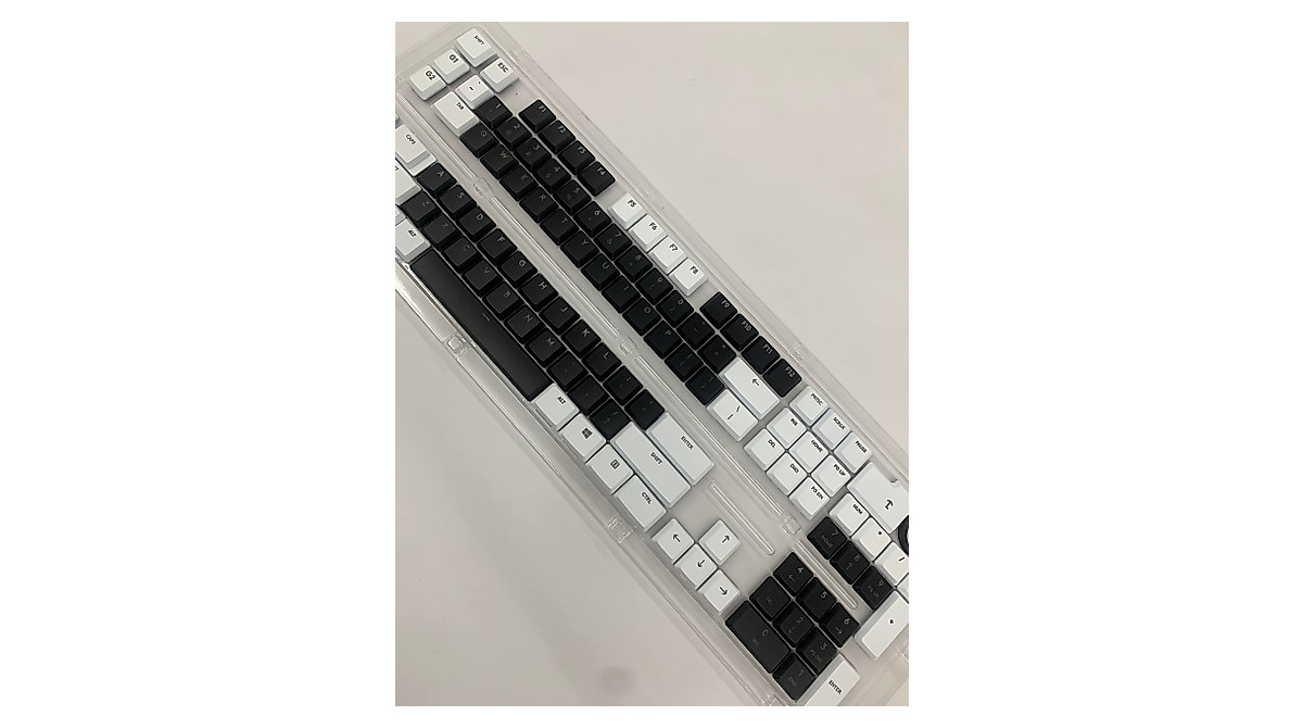 Logitech G915TKL Replacement Keycaps - White & Black Set