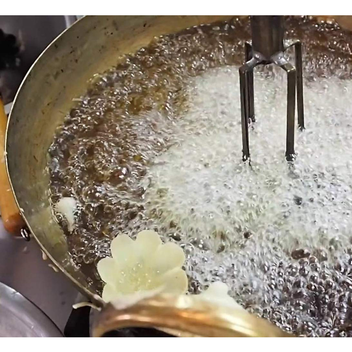 Thai Premium Wok Brass Pan Home Cooking Foods and Dessert for Thai Chinese Japanese Korean Restaurant Durable Great Heat Control (12")