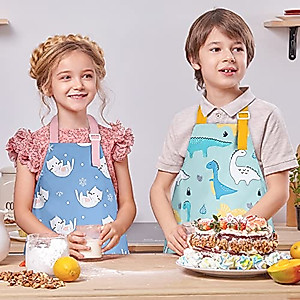 FUSOTO Cat Kids Aprons for Boys Girls, Arts and Crafts for Kids, Kids Kitchen Cooking Waterproof Apron for Ages 6-12, Kids Artist Painting Apron with Pockets