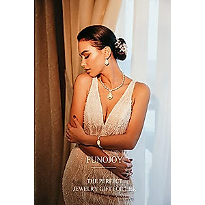 FUNOJOY Gold Jewelry Sets for Women Wedding Teardrop Crystal Necklace and Earrings Bracelet Rings Set Costume Jewelry for Prom Wedding