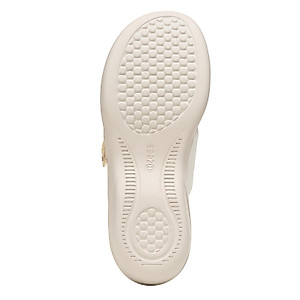 BZees Womens Camp Out Thong Sandal Bright White 6.5 M