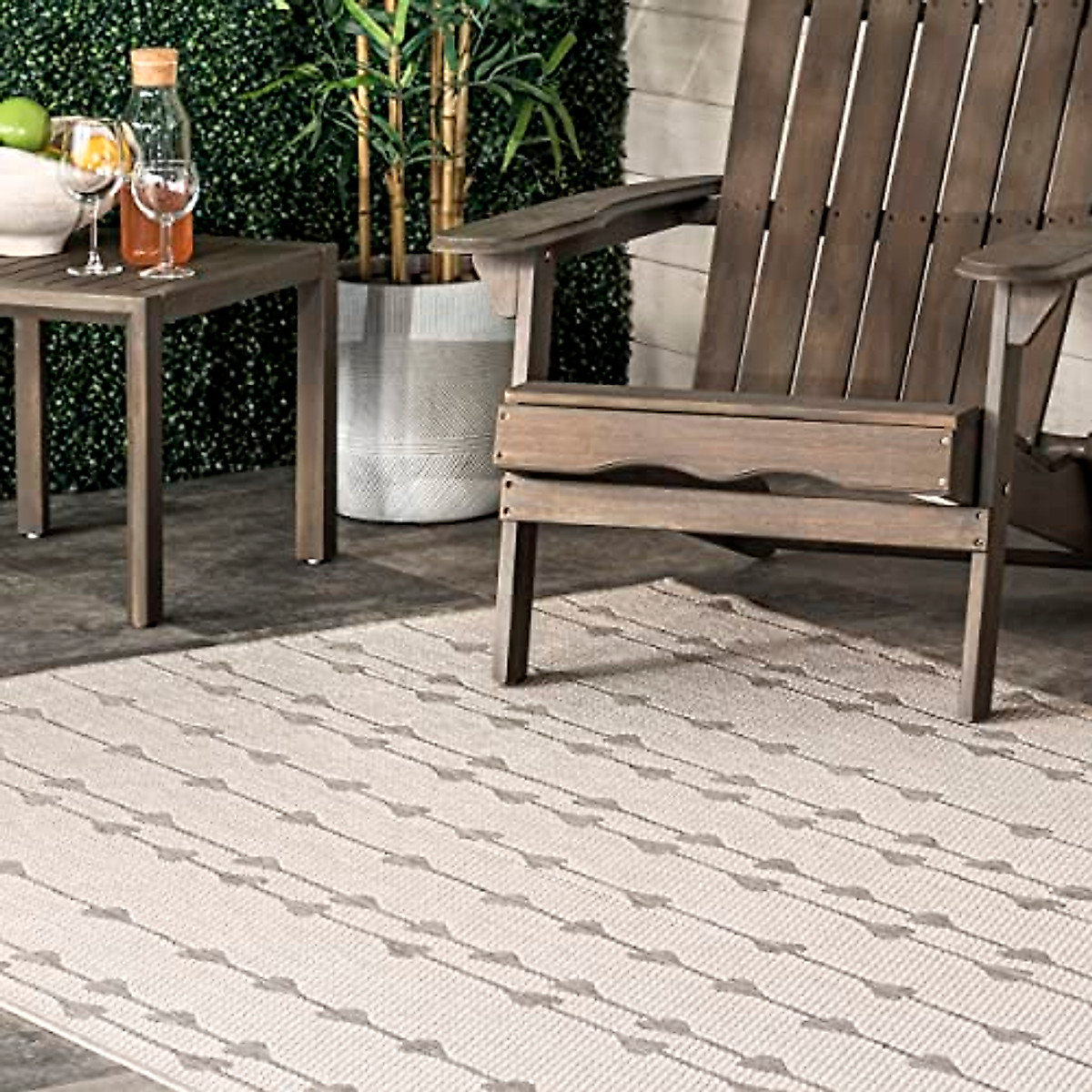 nuLOOM Kiernan Vertical Teardrop Stripe Indoor/Outdoor Area Rug, 8' x 10', Grey