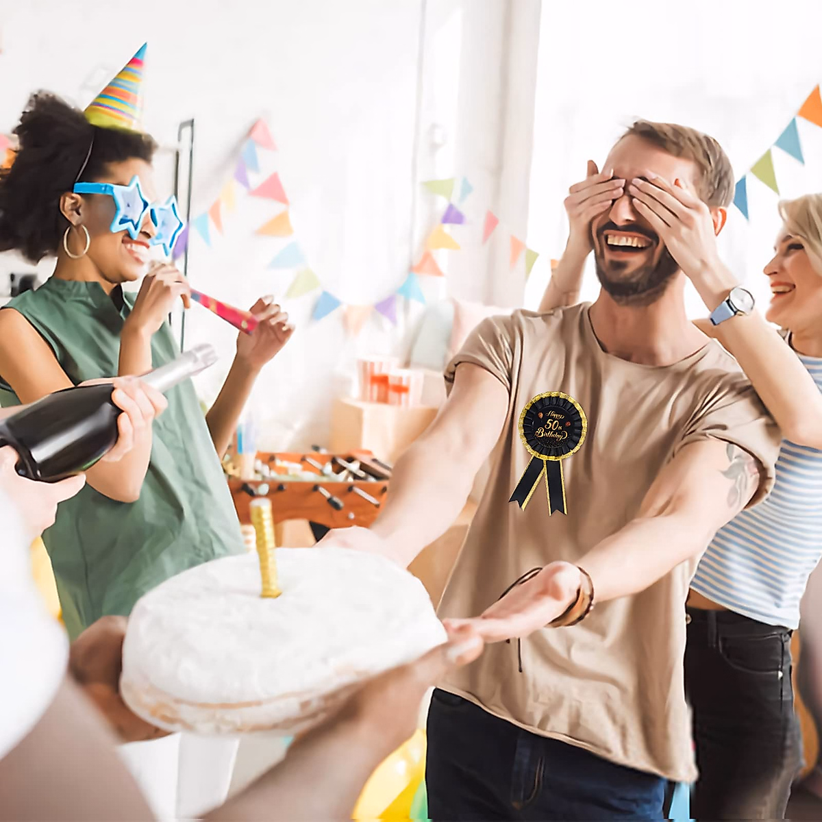 INNORU Happy 50th Birthday Tinplate Badge Pin, Satin Fabric 50th Birthday Pin, Cheers to 50 Years Rosette Button Pins, Happy Birthday Party Accessory Brooch Pin Party Decorations Black - Pack of 1