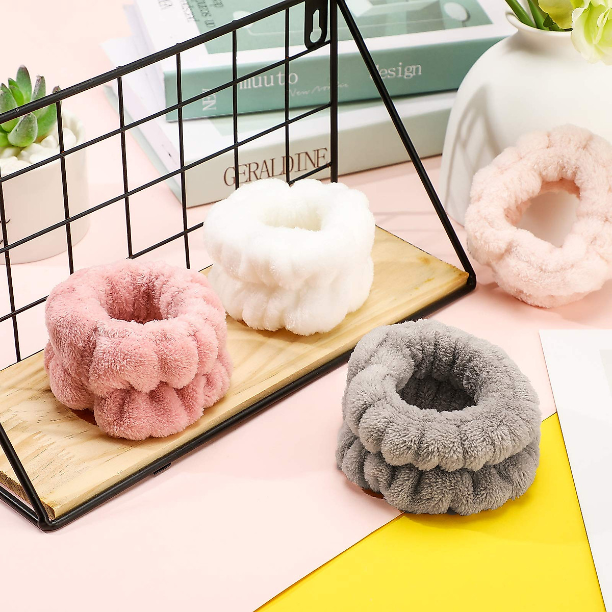 4 Pairs Wrist Spa Washband Microfiber Wrist Wash Towel Band Wristband Scrunchies for Washing Face Absorbent Wrist Sweatband for Women Prevent Liquid from Spilling (Brown, White, Classic Style)