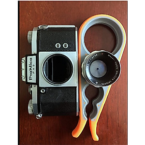 2 pcs Multi-Purpose Colourful Adjustable Rubber Strap Wrench Grip/Tighten Bottle Jar Can Opener for Small Hands, Seniors or Anyone Who Suffers from Arthritis