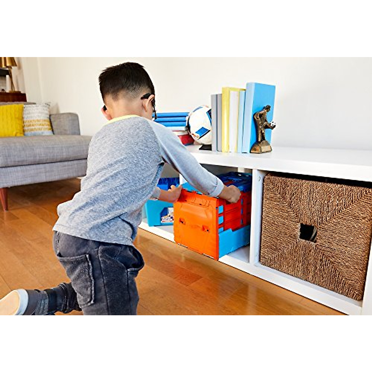 Hot Wheels Race Crate with 3 Stunts in 1 Set Portable Storage Ages 6 to 10