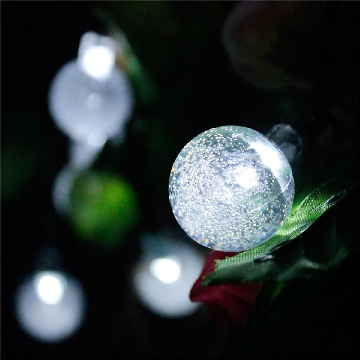 easyDecor Globe Solar String Lights 30 LED 21ft 8 Mode Bubble Crystal Ball Christmas Fairy String Lights for Outdoor Xmas Landscape Garden Patio Home Holiday Path Lawn Party Decoration (White)