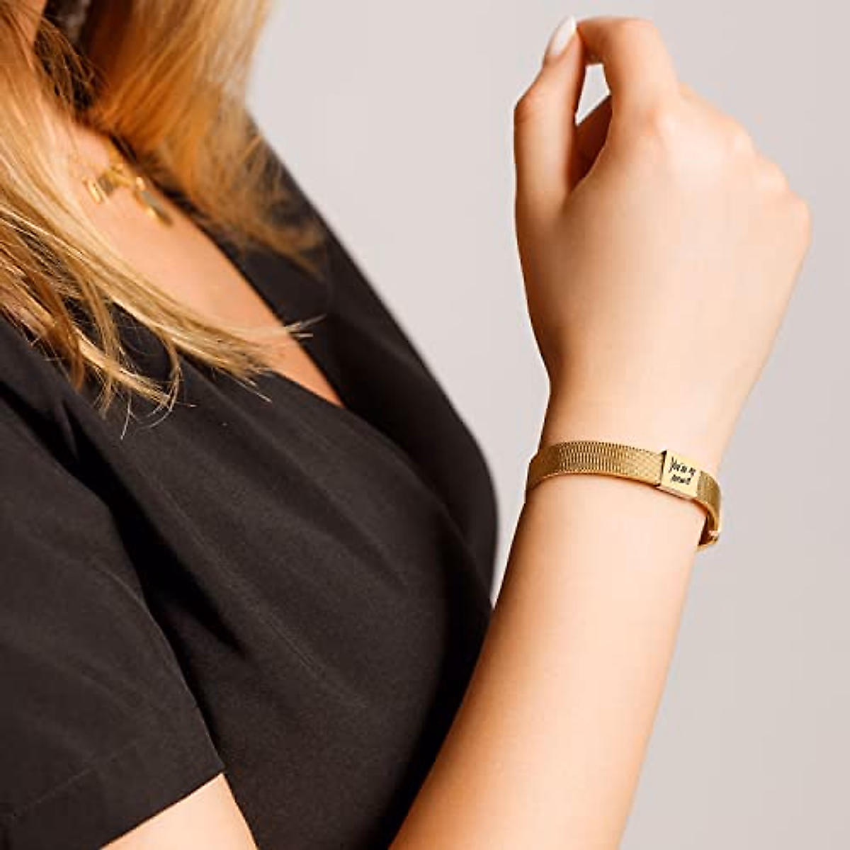 LUXTOMI - Personalized 18K Gold Plated Disc Bracelet, Customize with any Handwriting Ideea, Hypoallergenic, Waterproof, No Tarnish - Packed in Premium Box