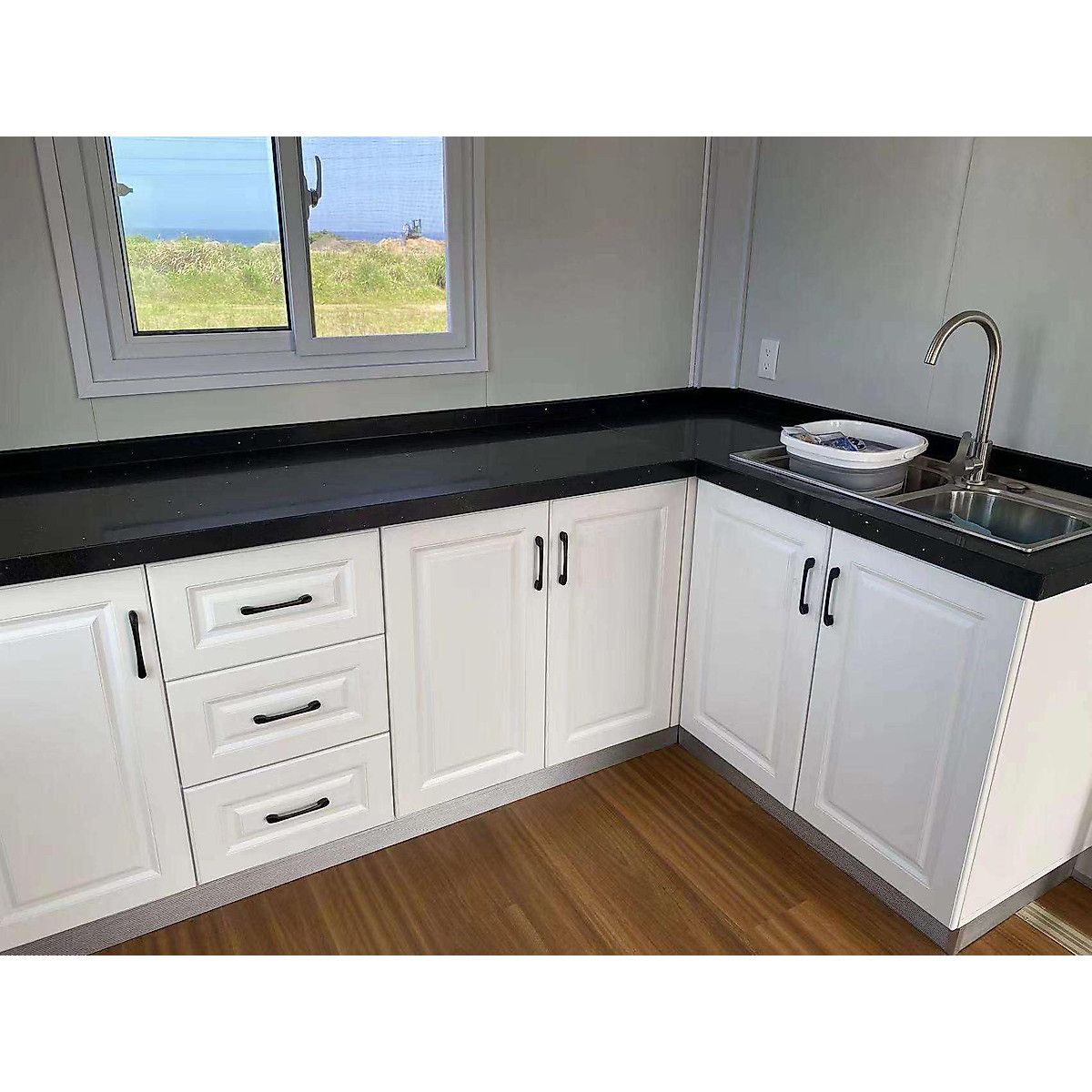 Expandable prefabricated Home Mobile, Prefab House for Hotel, Booth, Office, Guard House, Workshop - Efficient and Versatile Living Solution (20FT*40FT)