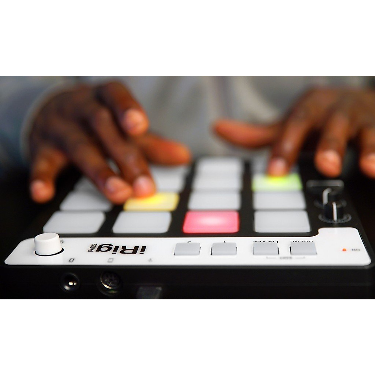 IK Multimedia iRig Pads MIDI groove controller, portable & lightweight MPC-style beat machine with 16 velocity-sensitive backlit rubber pads - studio equipment for iPhone, iPad, Android, Mac, PC